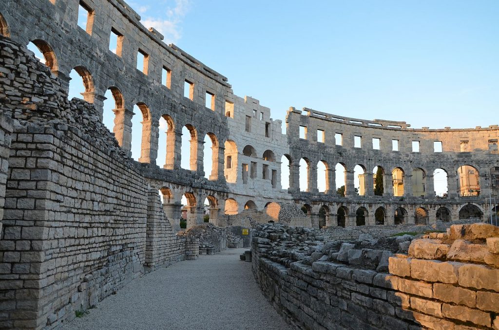 De Pula Arena, Kroatië’s 2000 jaar oude amfitheater - Vakantie in ...
